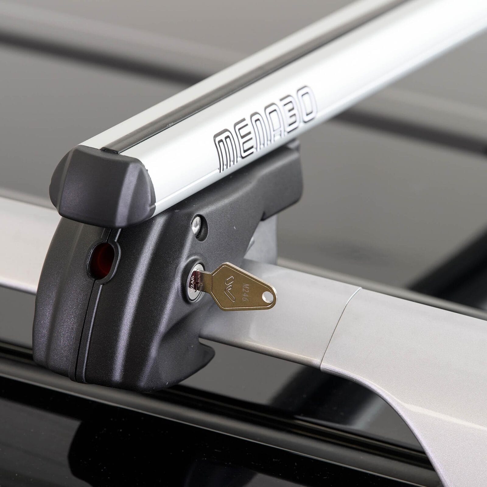 MENABO SHERMAN UNIVERZALNI STREŠNI NOSILCI - RDOplus